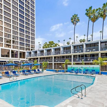 Sheraton Universal Los Angeles: 4 star Hotel with a Minimum Price 292US ...